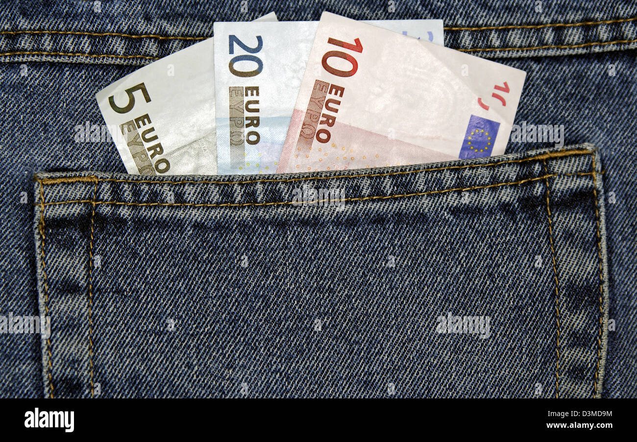 Five euro in pocket hi-res stock photography and images - Alamy