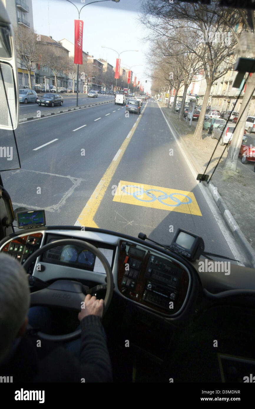 Adapted bus hi-res stock photography and images - Alamy