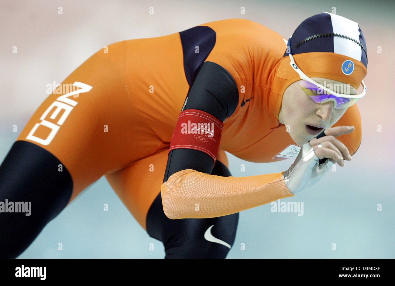Dutch speed skater Ireen Wuest skates during the women's 3000m ...