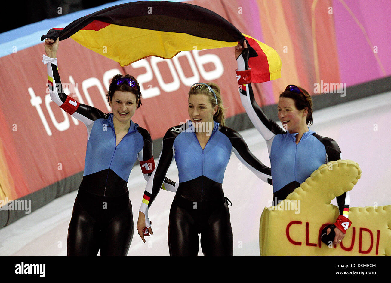 The German Speed Skating team with (L-R) Daniela Anschuetz-Thoms, Anni ...