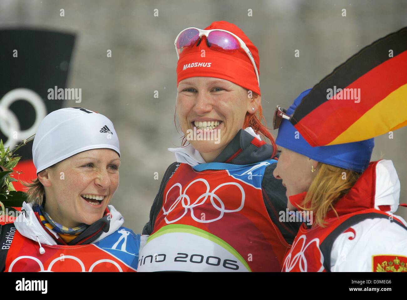 (dpa) - German Kati Wilhlem (C), who won the gold medal, German Martina ...