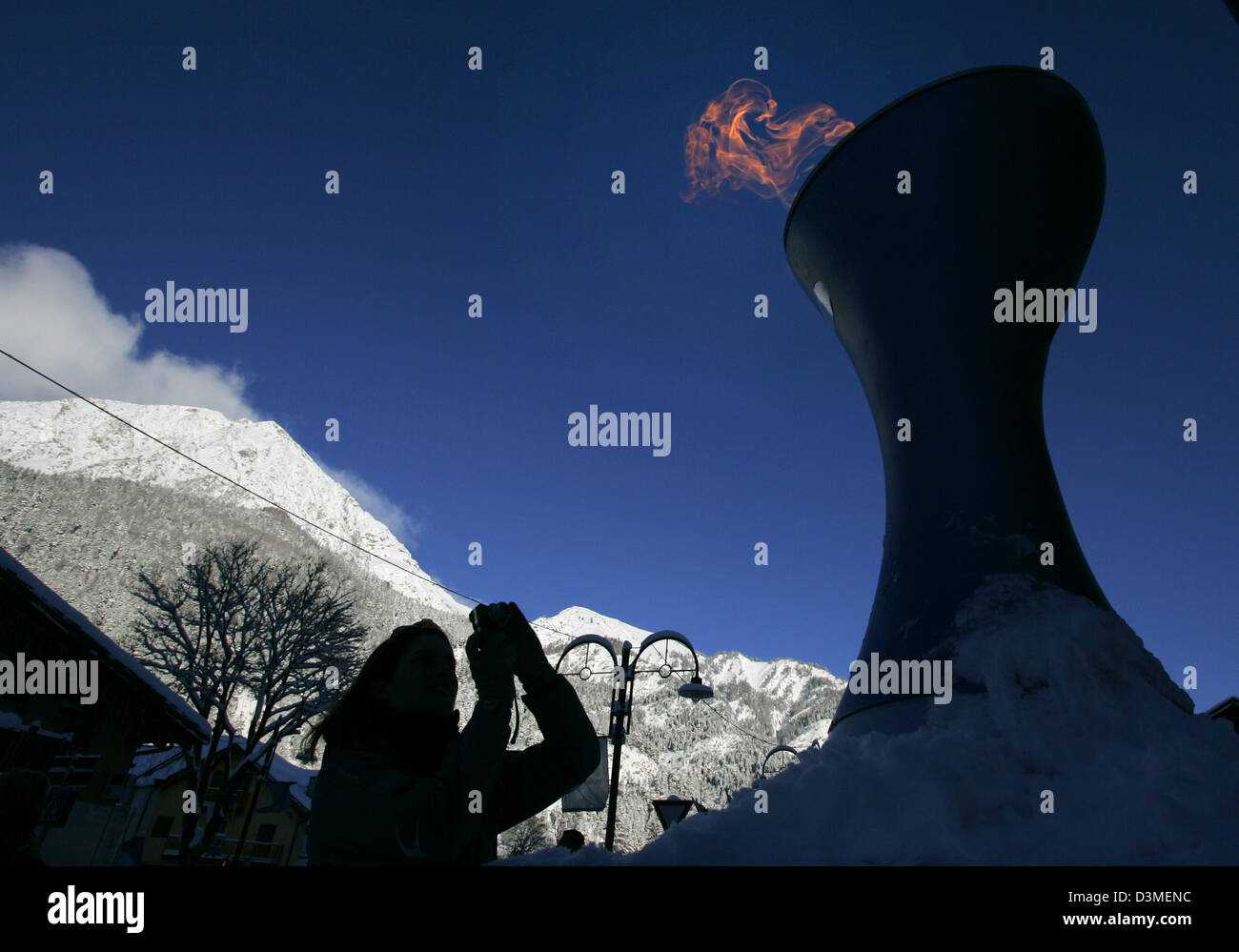 Olympic torch replica hi-res stock photography and images - Alamy