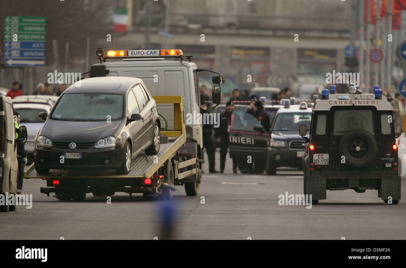 Suspicious Vehicle Stock Photos & Suspicious Vehicle Stock Images - Alamy