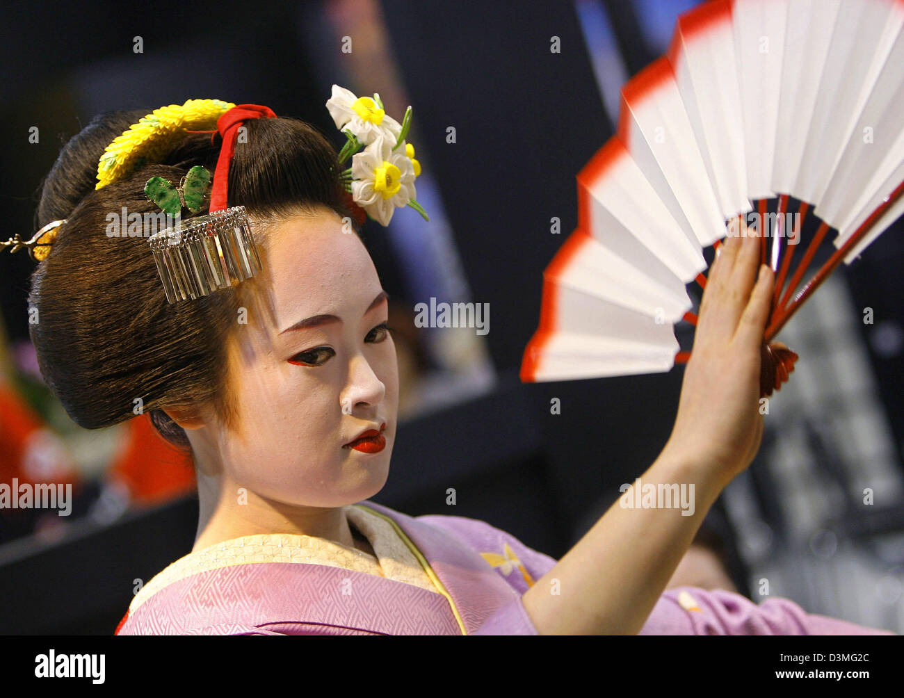 A Japanese dancer advertises her country at the Japanese exhibition ...