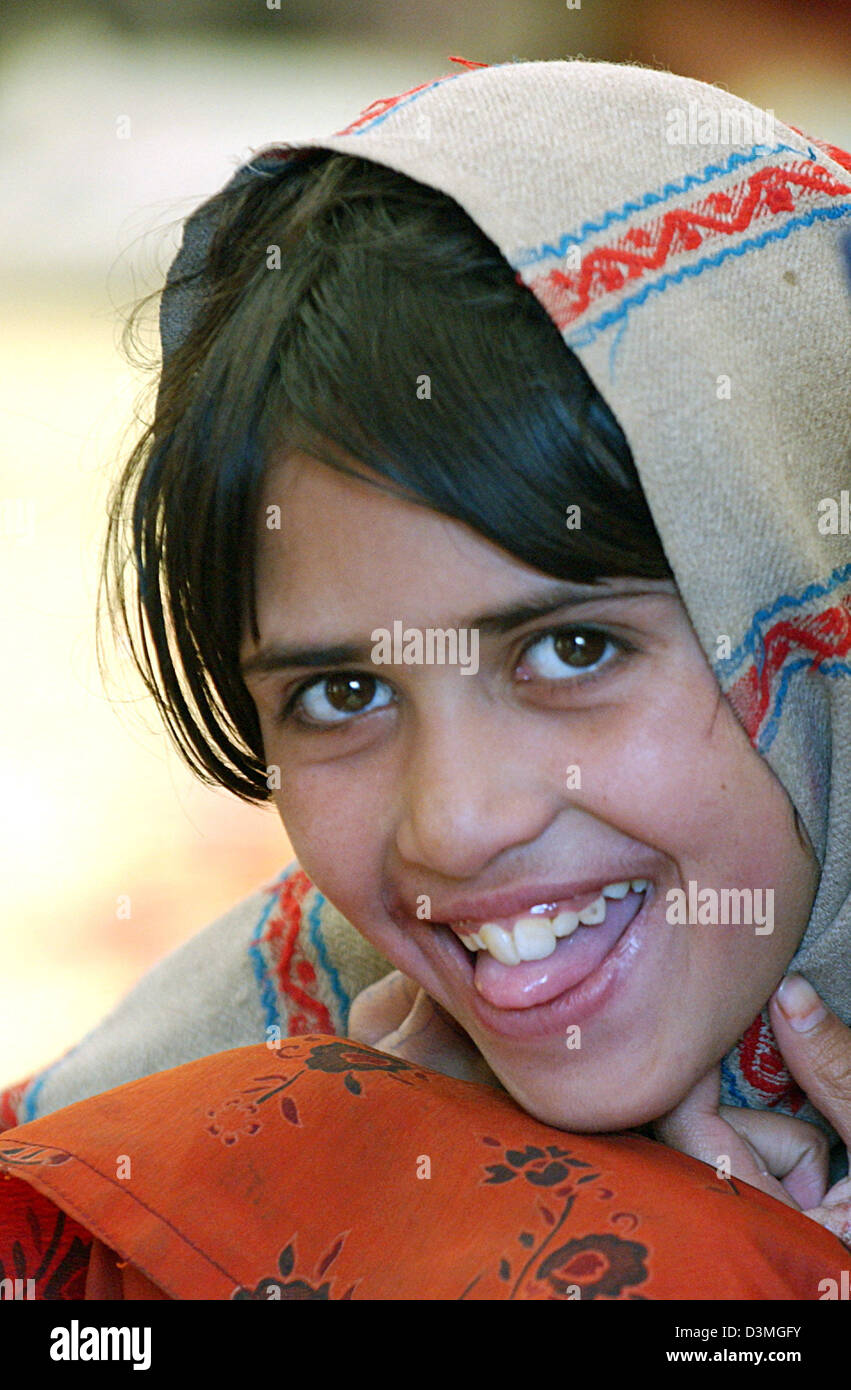 Homeless in pakistan hi-res stock photography and images - Alamy