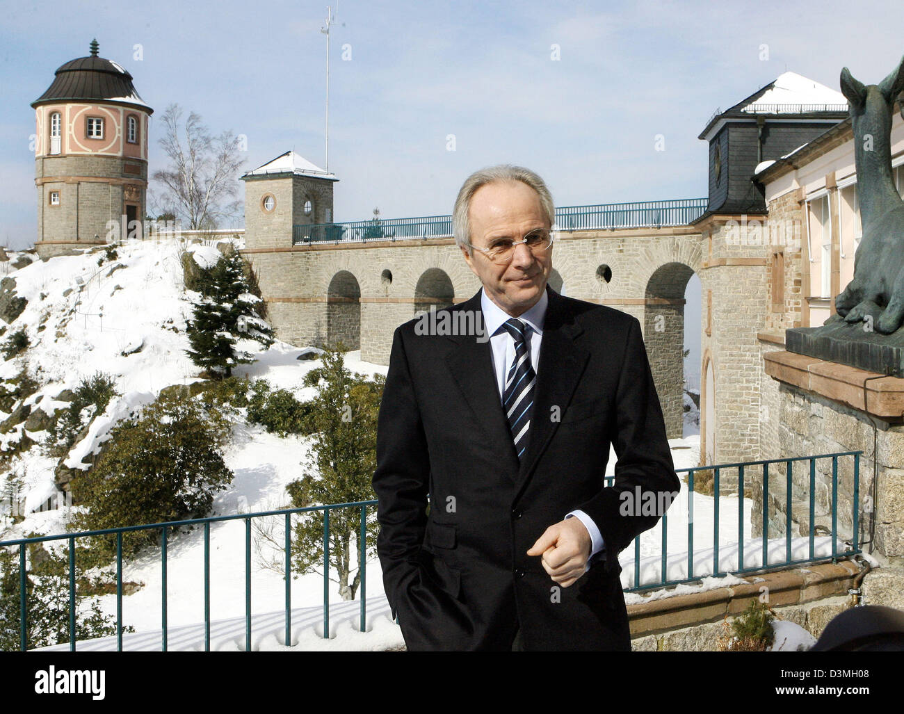 Sven-Goeran Eriksson (R), the Swedish soccer coach of England's ...