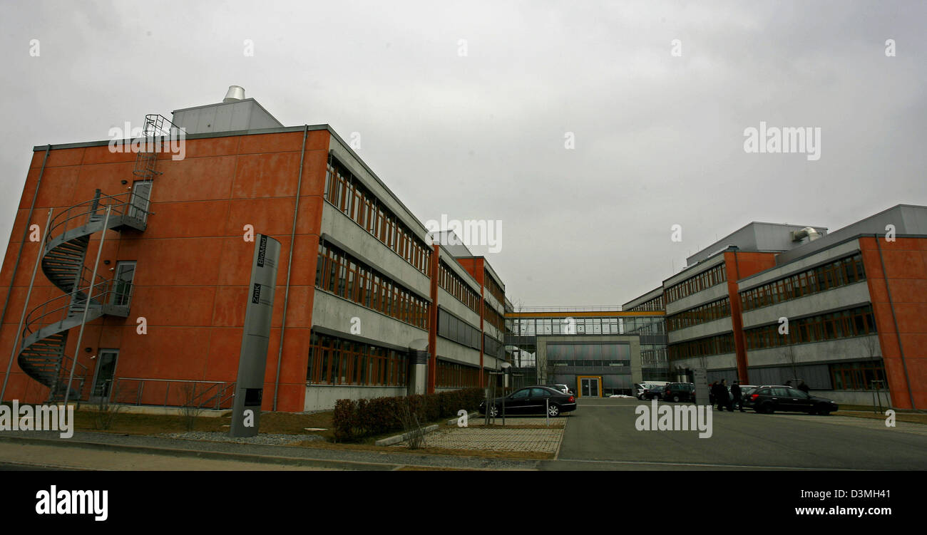 The picture shows an office building that accomodates amongst others ...