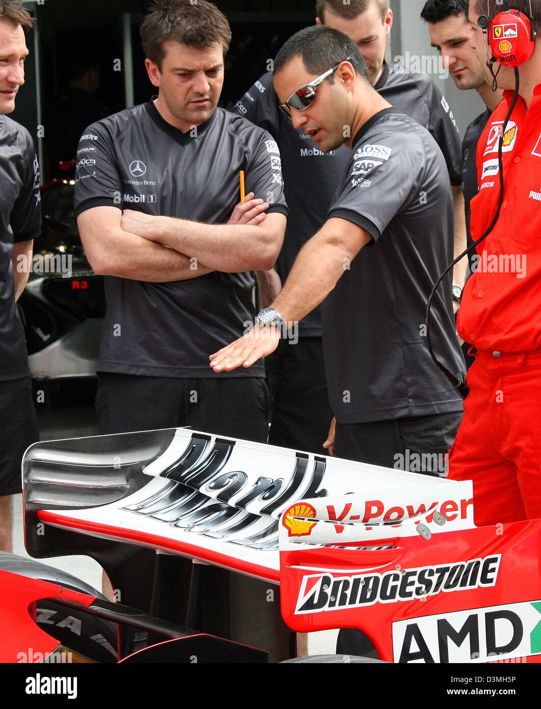 Juan pablo montoya michael schumacher hi-res stock photography and ...