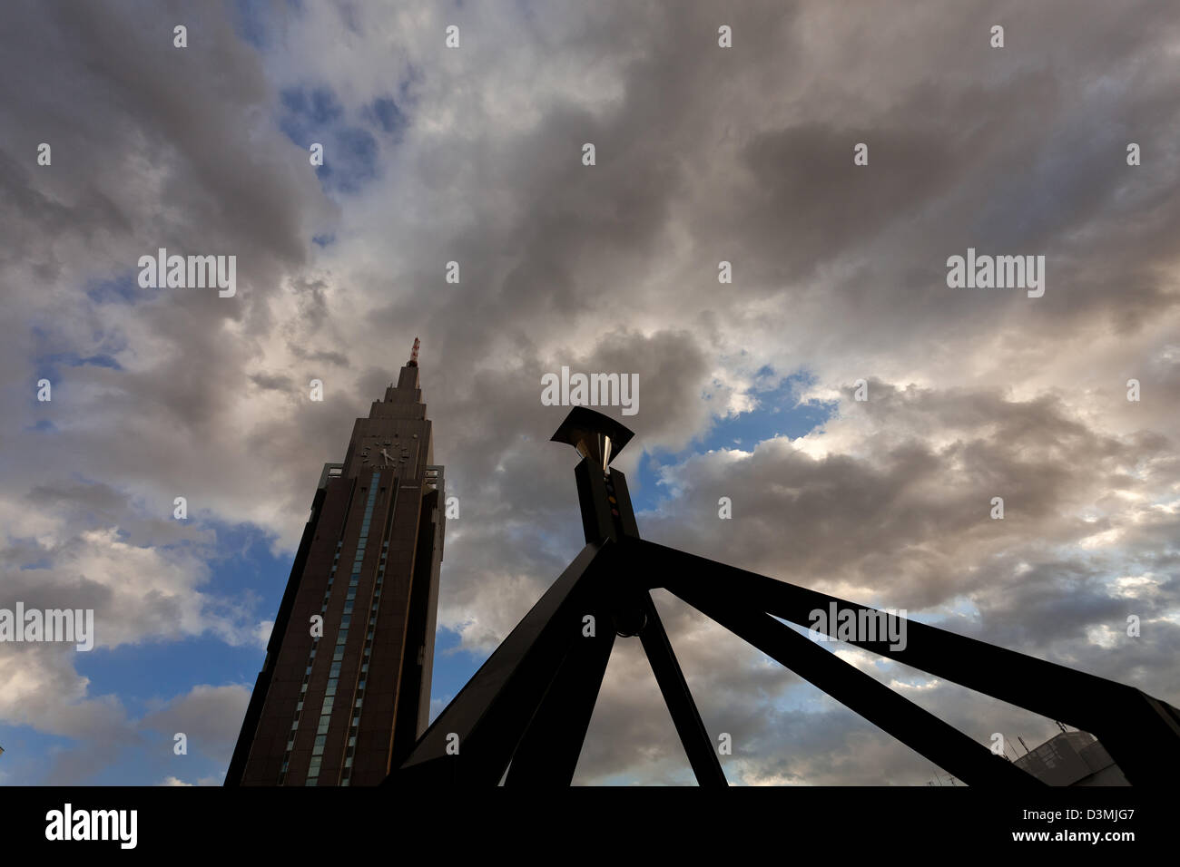 Tokyo tower iconic japanese landmarks hi-res stock photography and ...