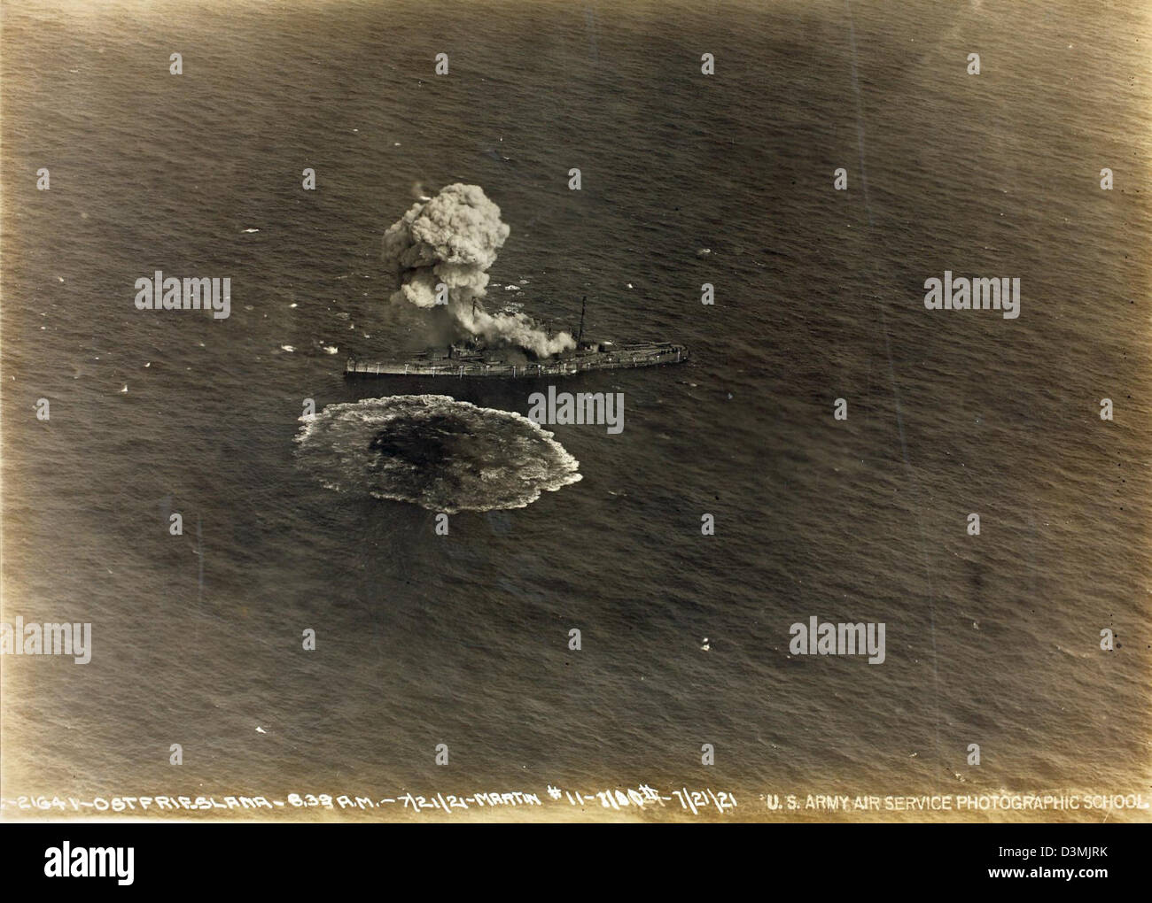 Aerialbombingtestsonships hi-res stock photography and images - Alamy