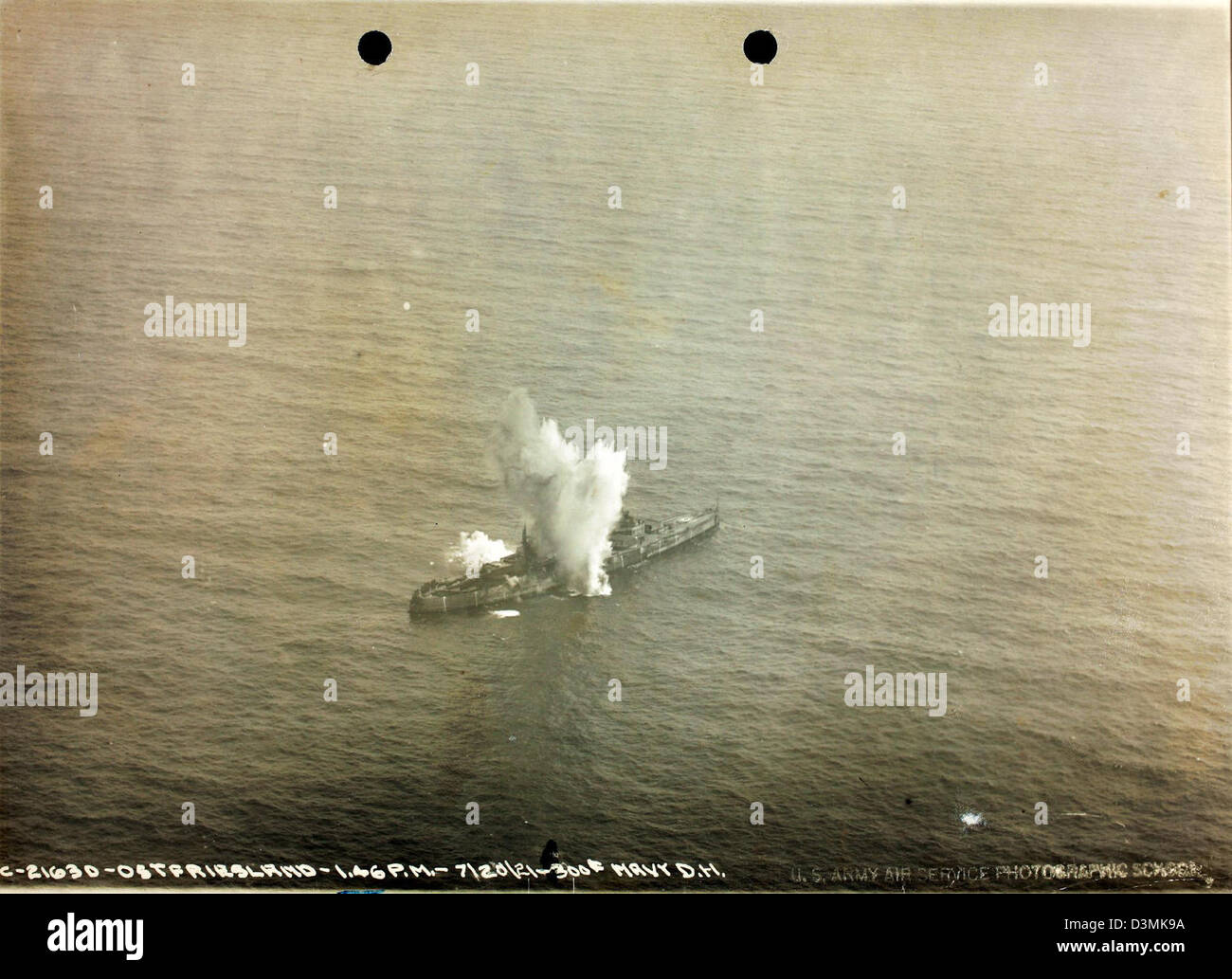 Aerialbombingtestsonships High Resolution Stock Photography and Images ...