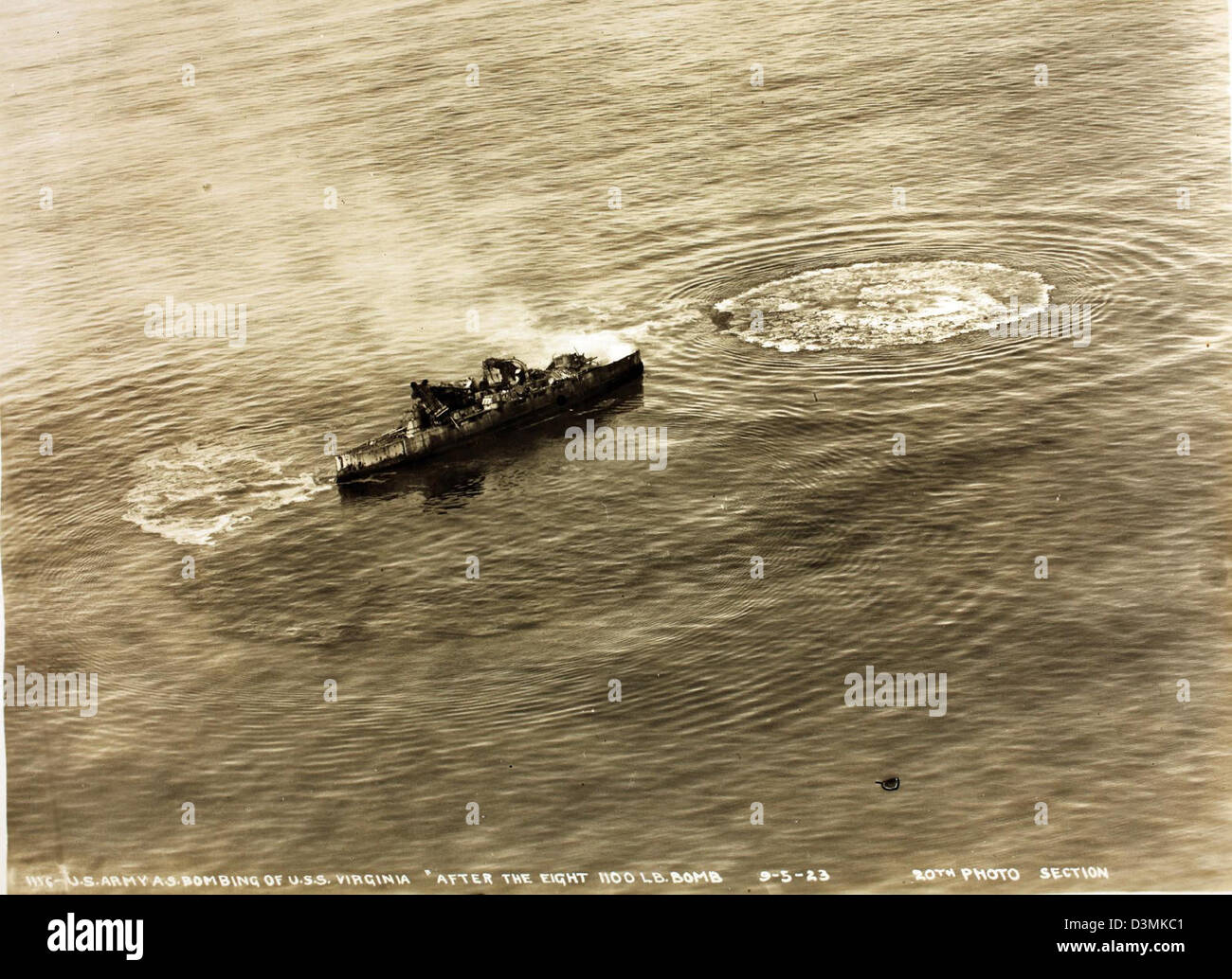 Aerialbombingtestsonships hi-res stock photography and images - Alamy