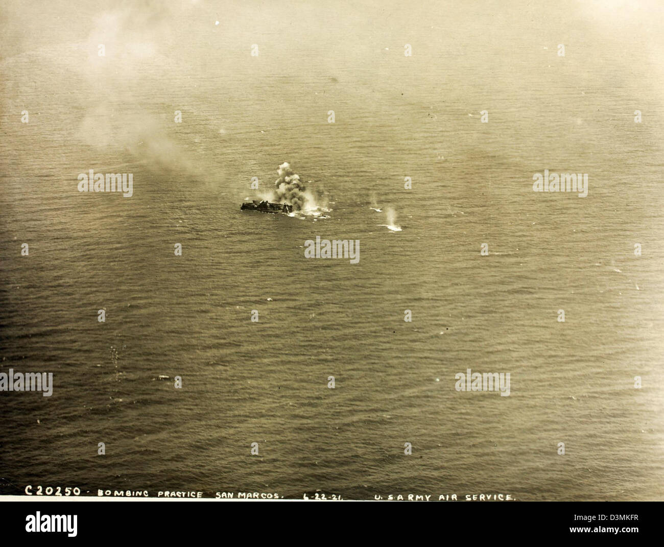 Aerialbombingtestsonships hi-res stock photography and images - Alamy