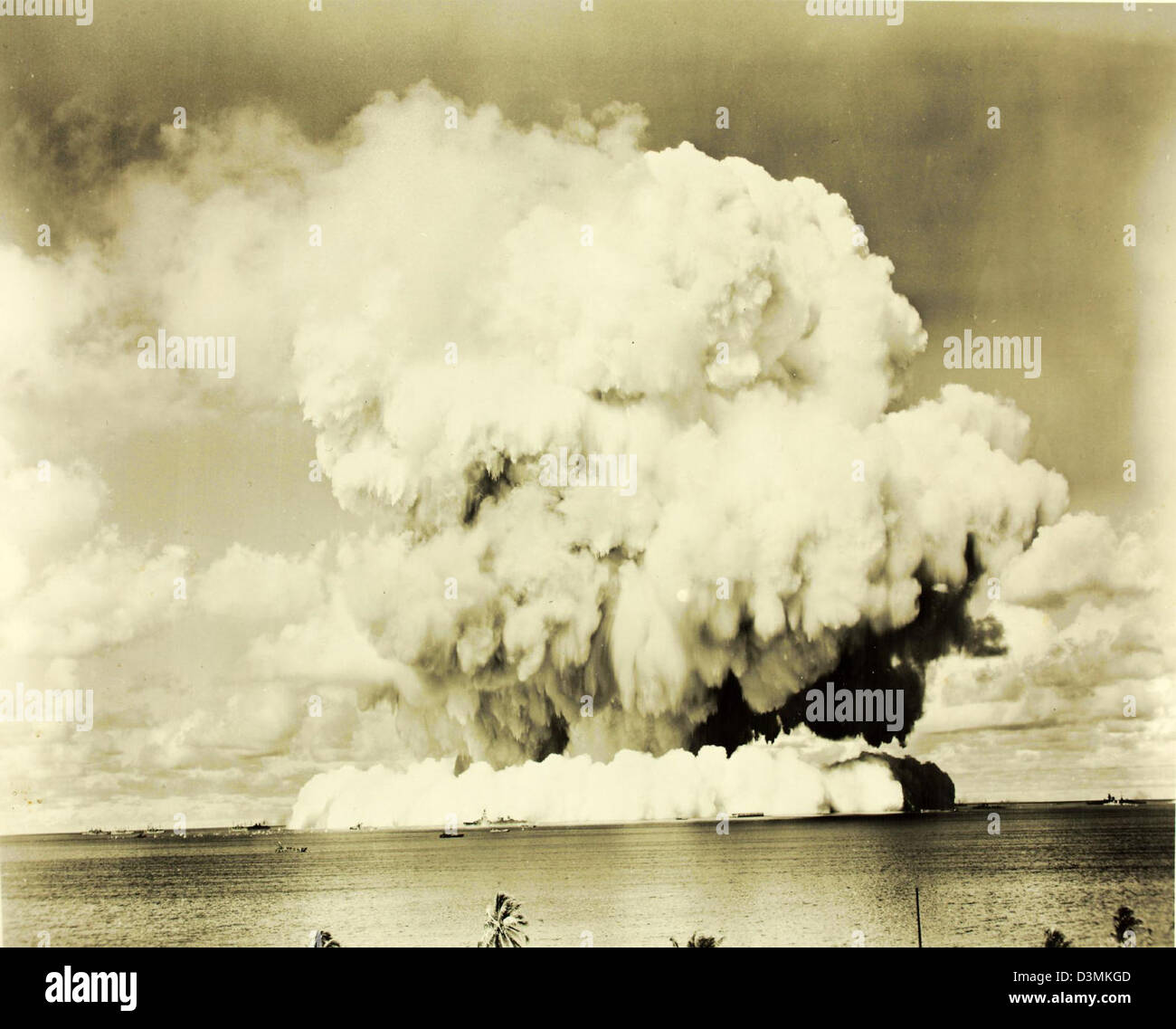 Atomic Bomb Test Stock Photo - Alamy