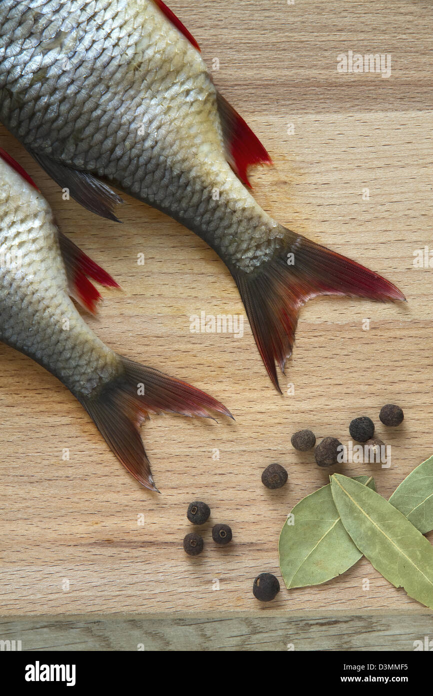 Raw fish hi-res stock photography and images - Alamy