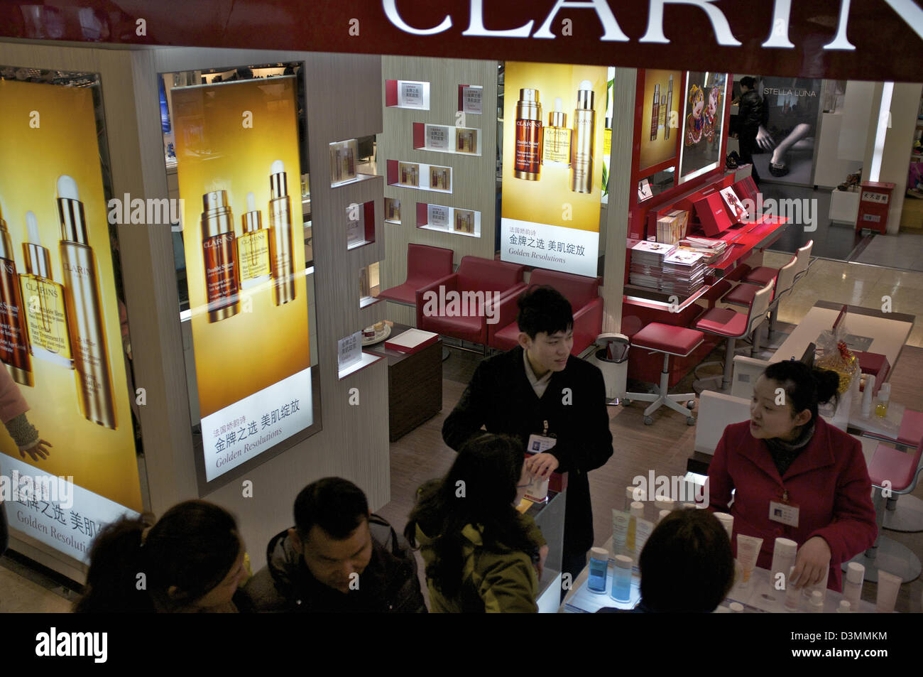 Clarins hi-res stock photography and images - Alamy