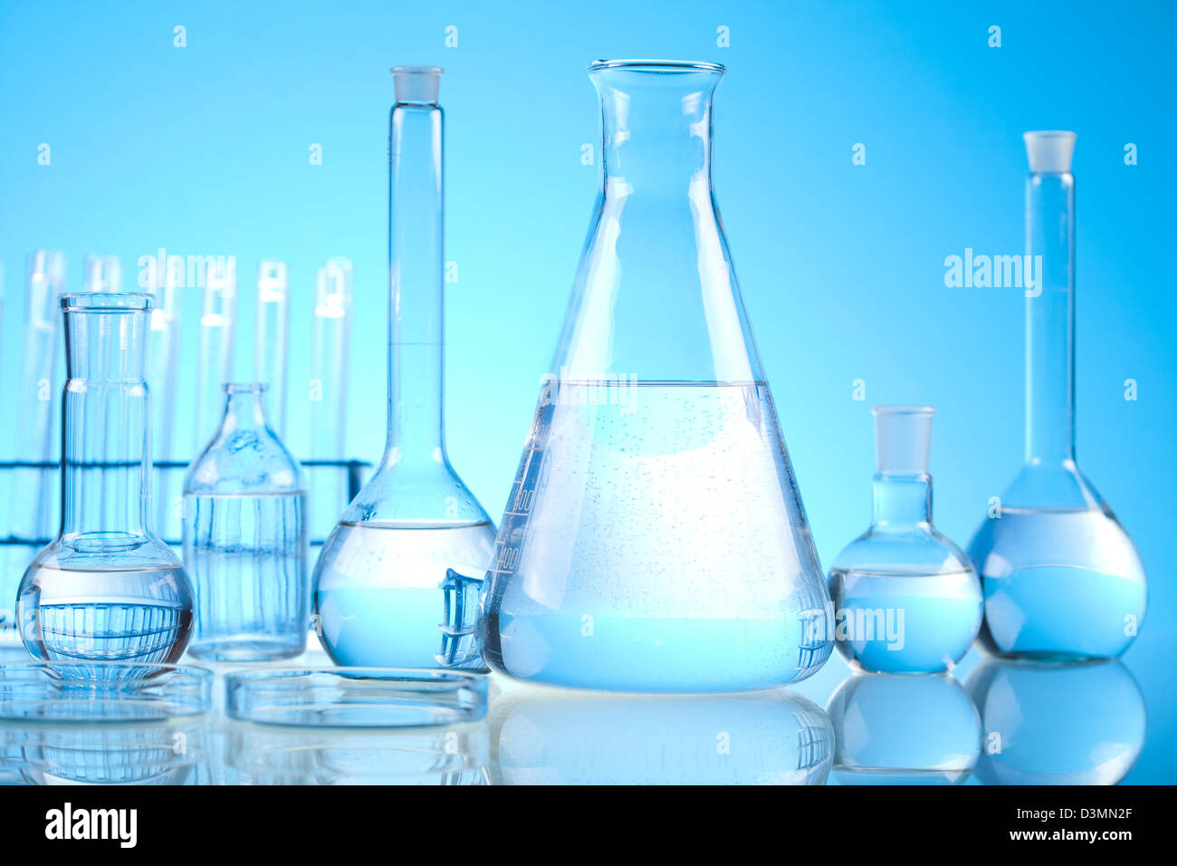 Chemical laboratory glassware equipment Stock Photo - Alamy