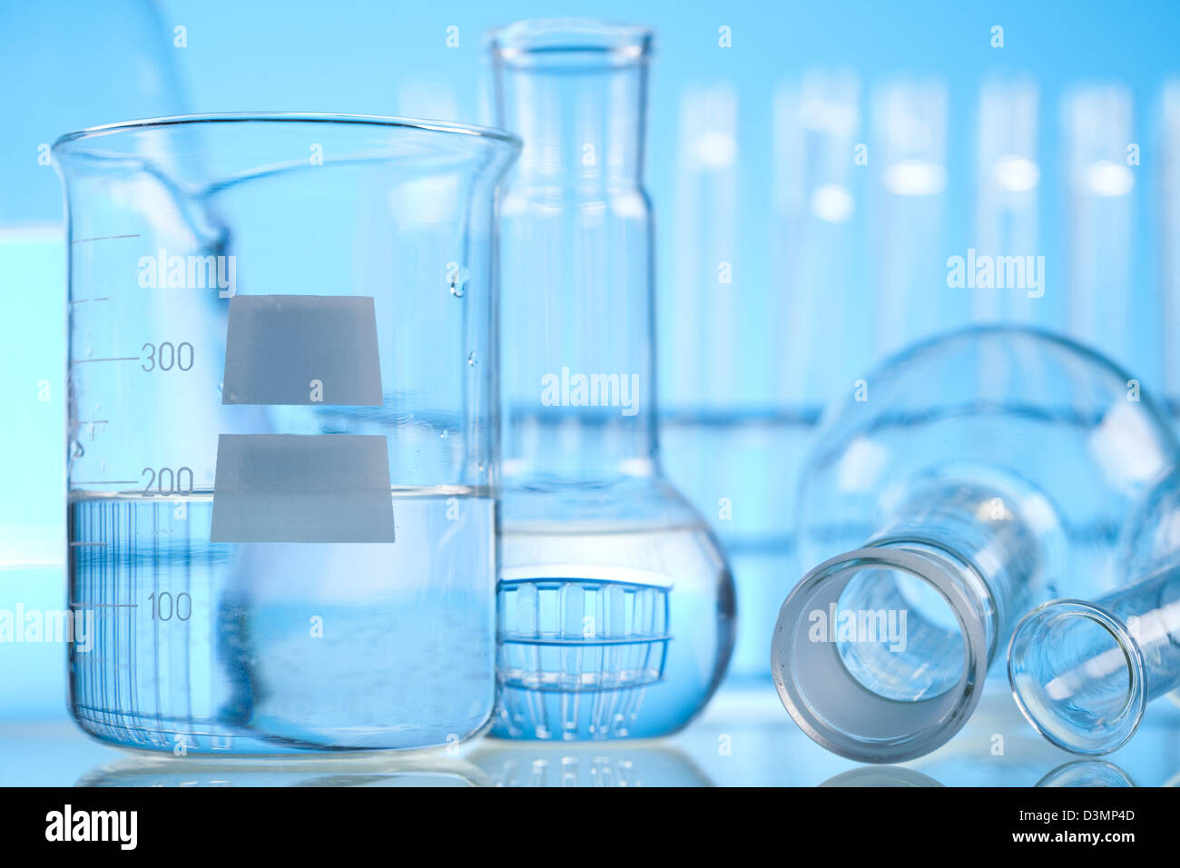 Chemical laboratory glassware equipment Stock Photo - Alamy