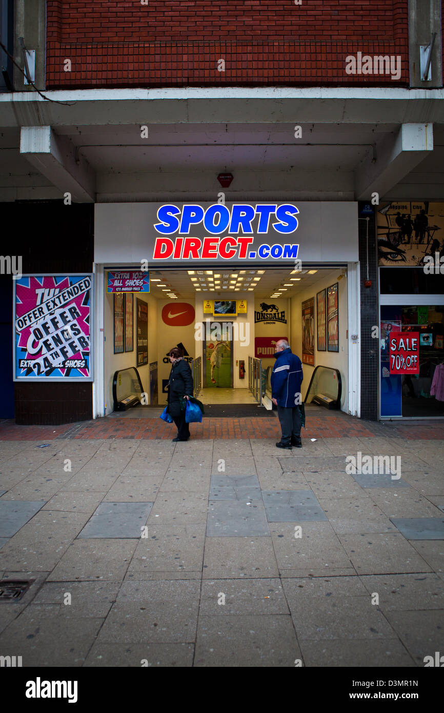 Sports direct high street hi-res stock photography and images - Alamy