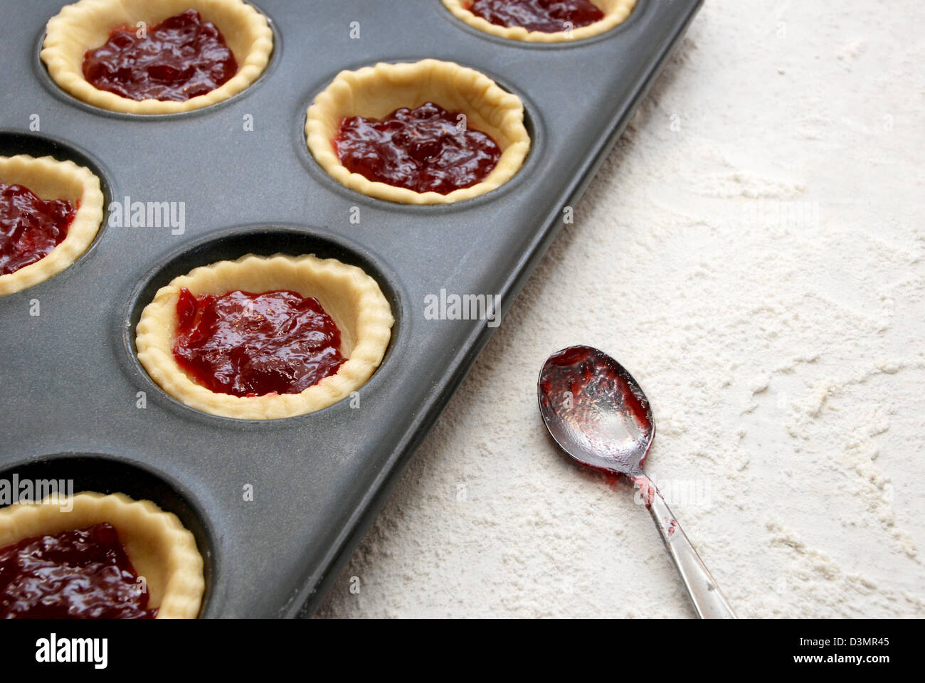 Jam tarts hi-res stock photography and images - Alamy