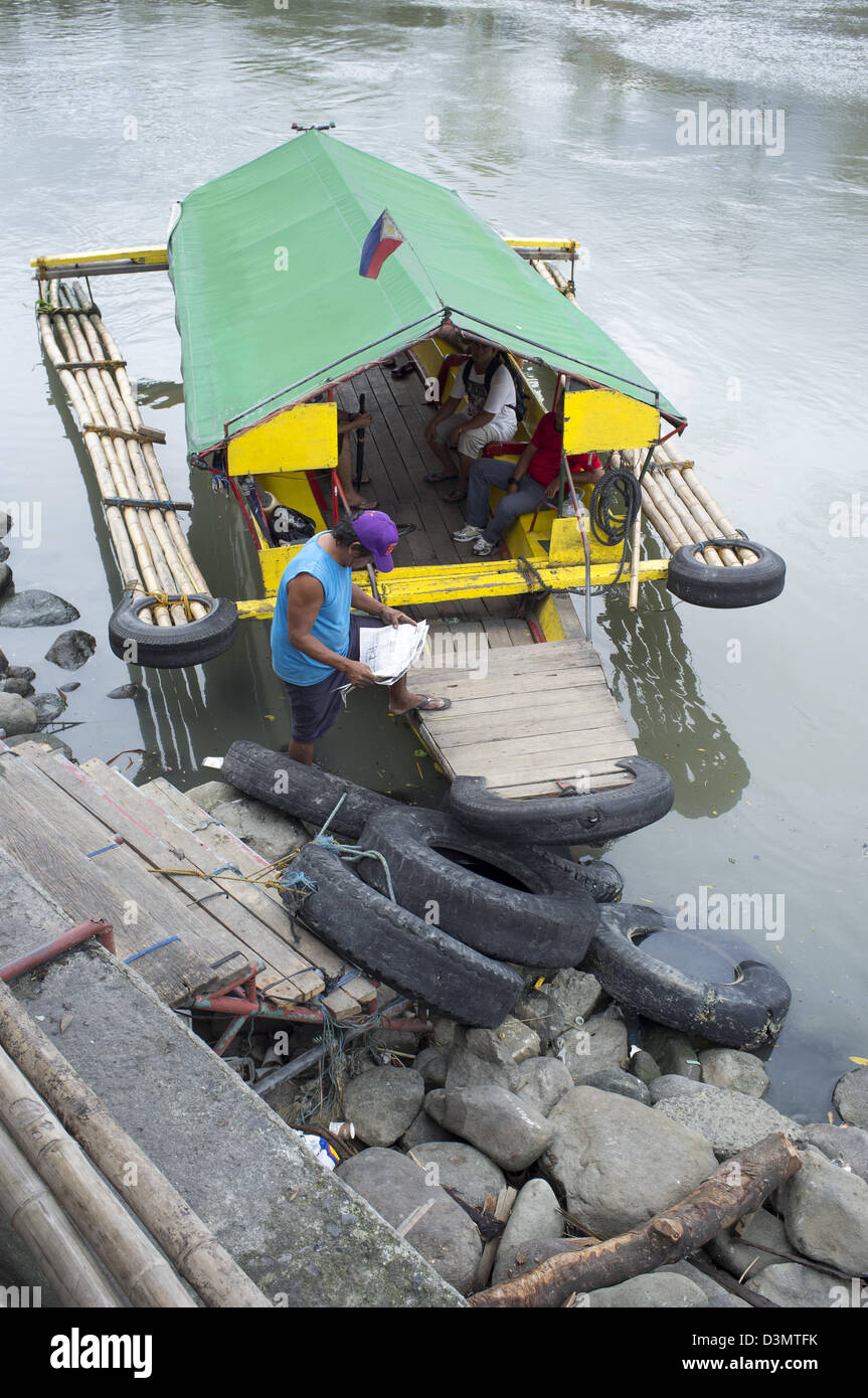 River Boat Crossing Manila Stock Photo - Alamy