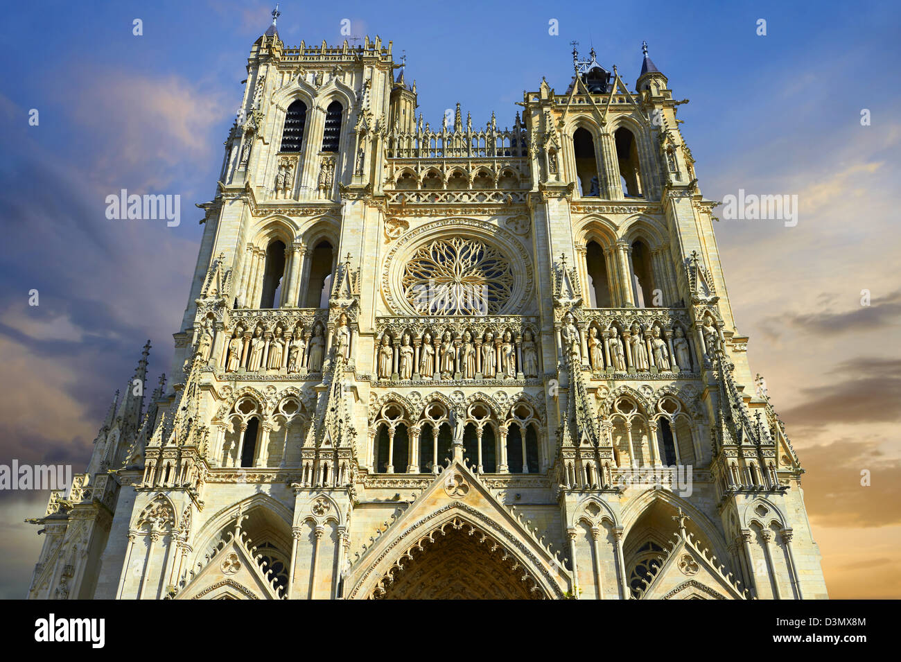 Amiens cathedral carving hi-res stock photography and images - Alamy