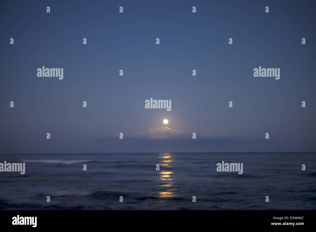 Moonset. Hawaii, The Big Island Stock Photo - Alamy