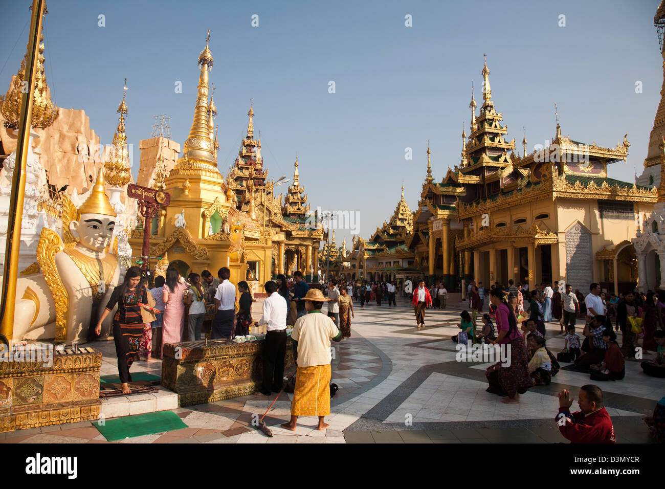 Shwedagon Pagoda, Yangon (Rangoon), Myanmar (Burma), Asia Stock Photo ...