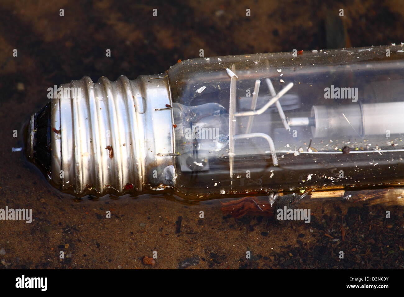 Sodium light bulb hi-res stock photography and images - Alamy