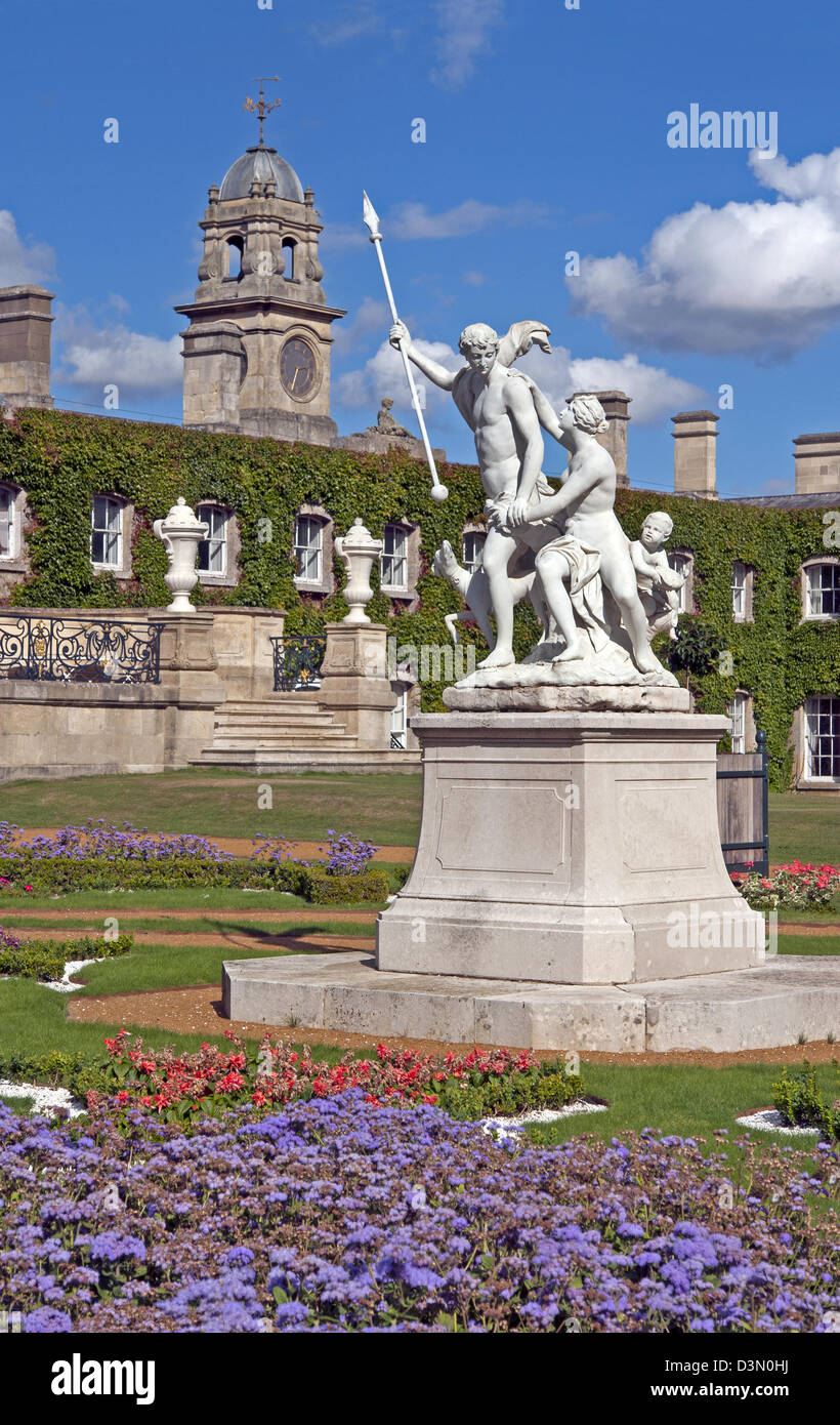 Statue at Wrest Park, Silsoe, Bedfordshire. A 90 acre park and gardens ...