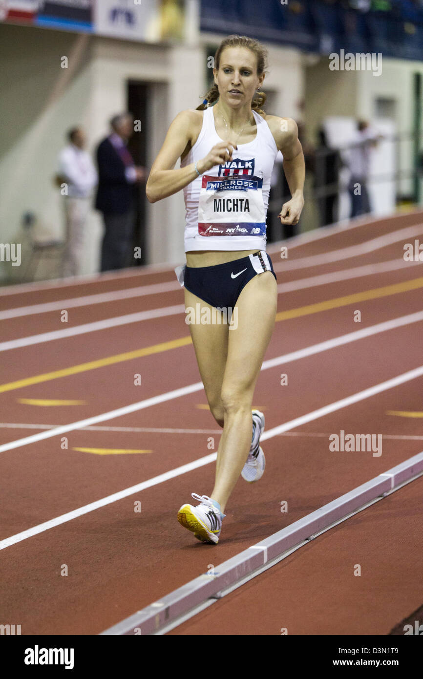 Maria Michta competing in the Women's USATF Championship Mile Walk at ...