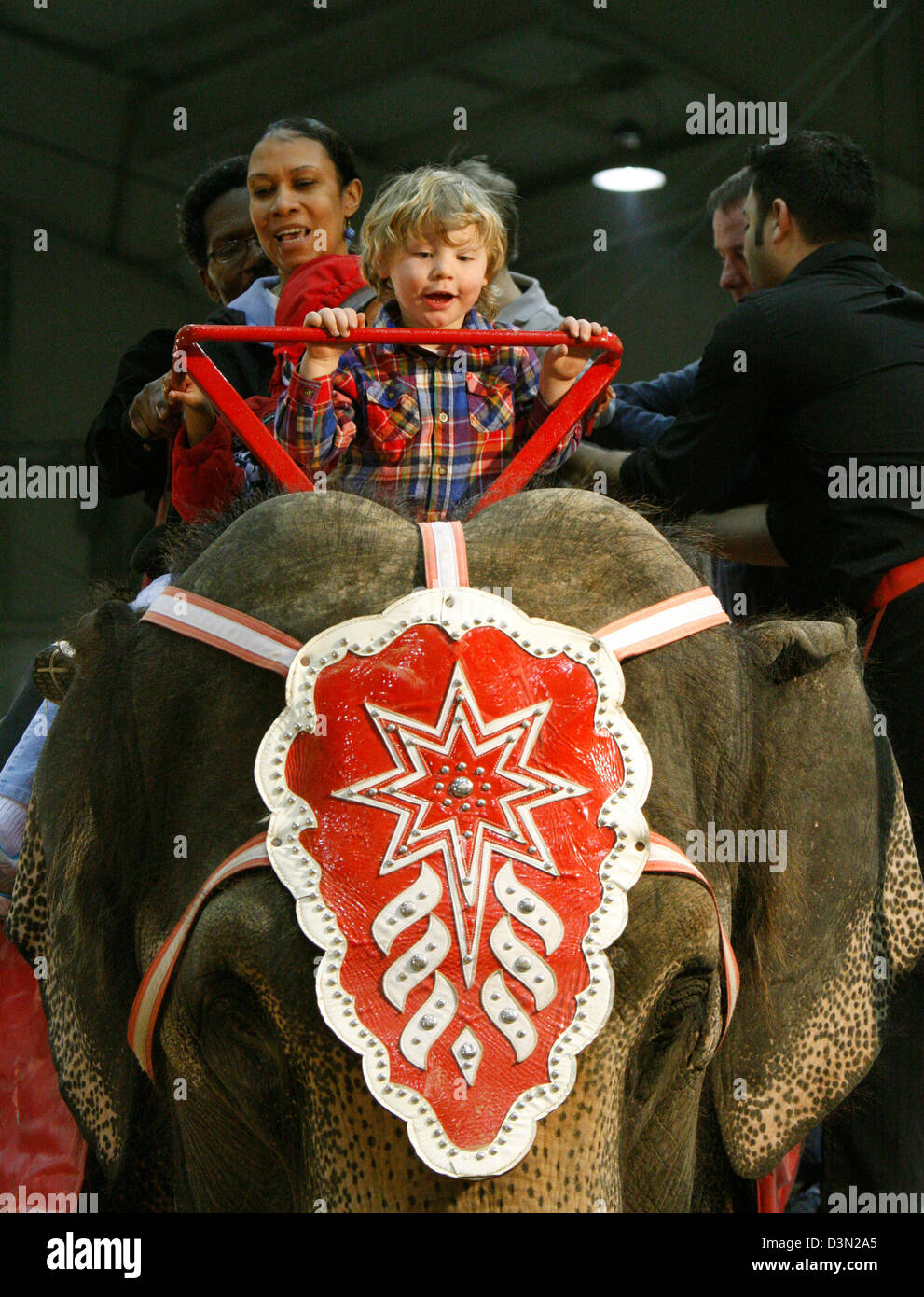 Shrine circus hi-res stock photography and images - Alamy