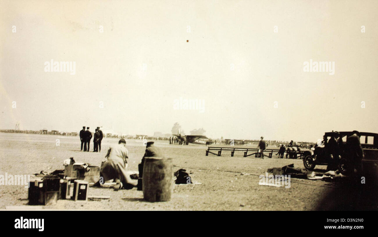 Al Henley, Bennett Griffin, and Bennett Hill Griffin flew the Travel ...