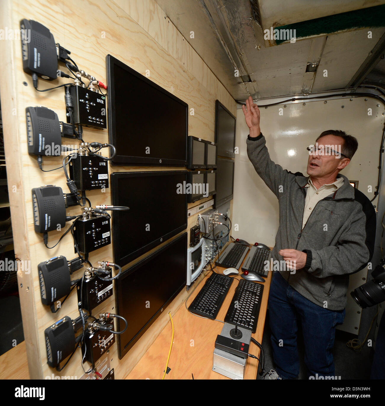 Severe storm/lightning researcher and tornado chaser Tim Samaras of ...