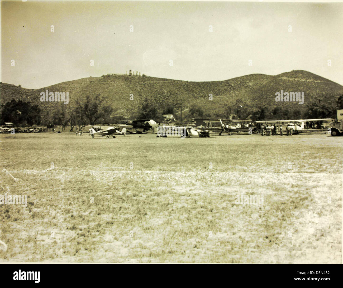 Sammy Mason of the Hollywood Hawks participated in aviation events at ...