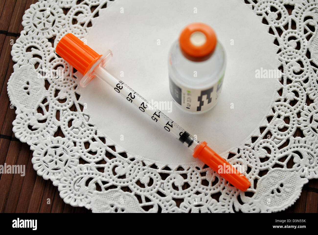 Insulin shot hi-res stock photography and images - Alamy