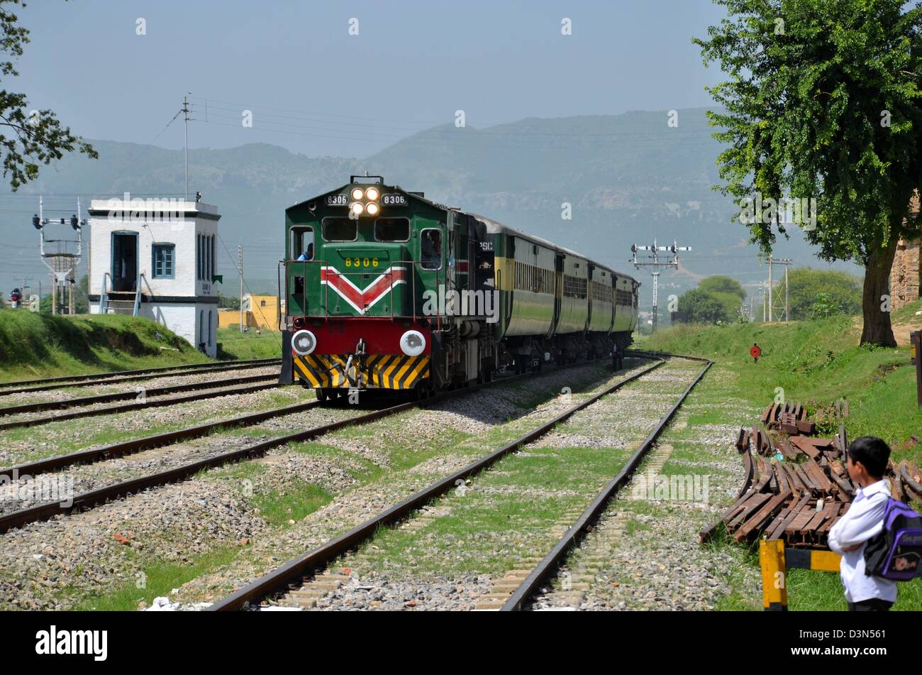 Pakistan railways hi-res stock photography and images - Alamy
