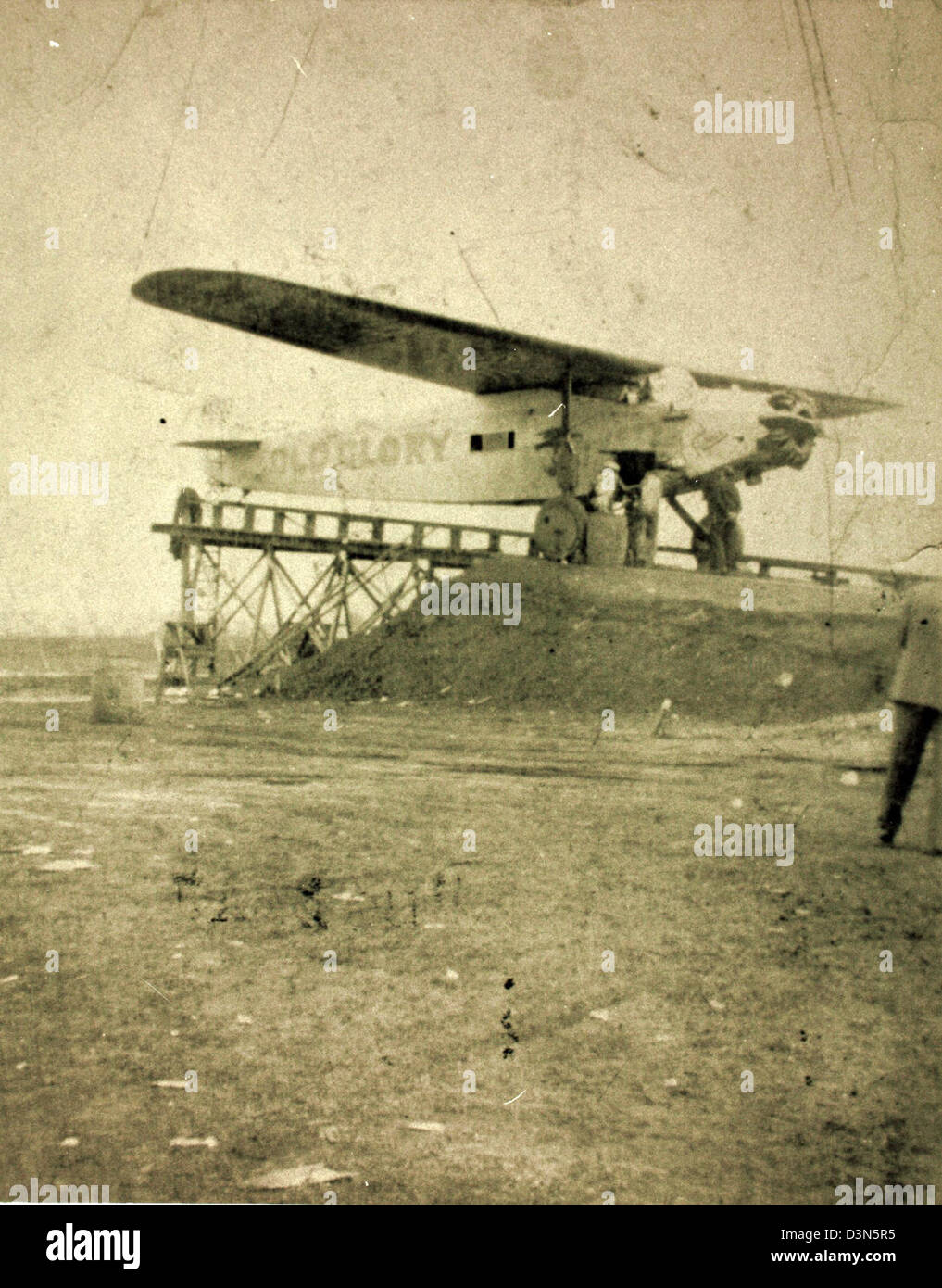 In 1927, a historic flight took place with the Fokker F.VIIa/1m ...