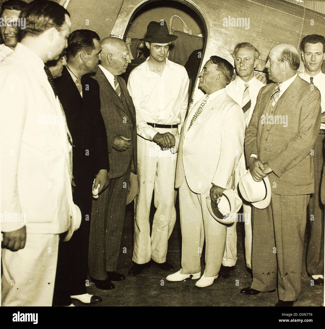 Howard Hughes' 1938 around-the-world flight, flying a Lockheed aircraft ...