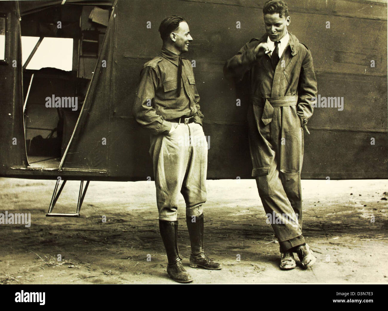 1927 trans pacific flight hi-res stock photography and images - Alamy
