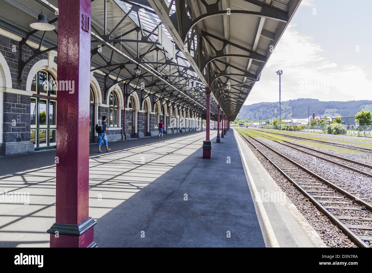 Railway station platform hi-res stock photography and images - Alamy