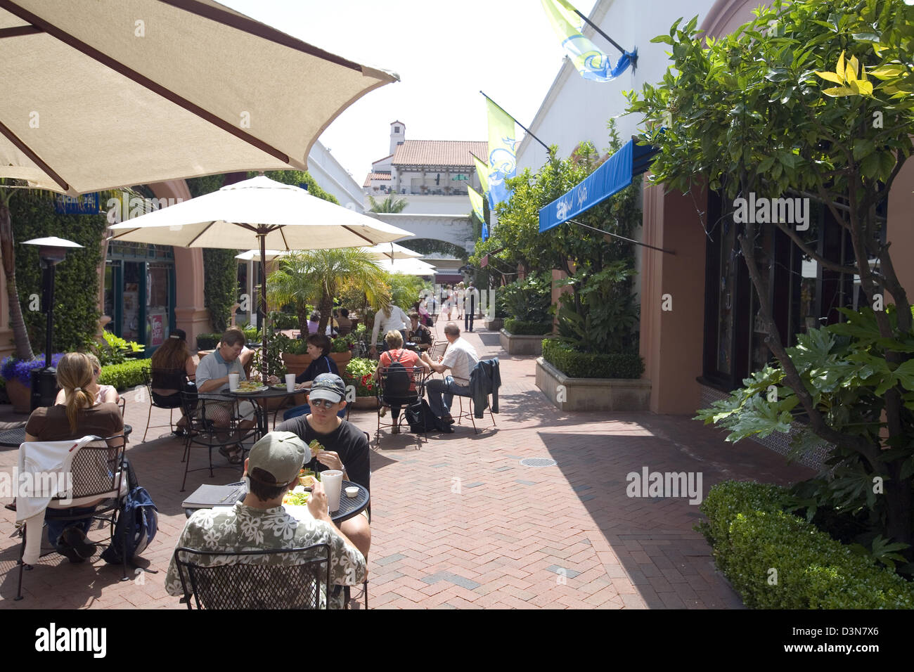 Paseo Nuevo Mall on State Street exudes the Spanish-style charm so ...