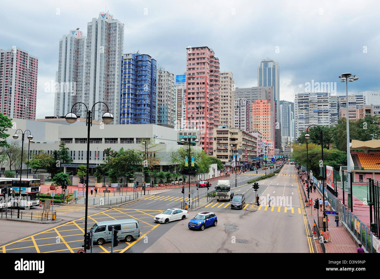 Street view with traffic Stock Photo - Alamy