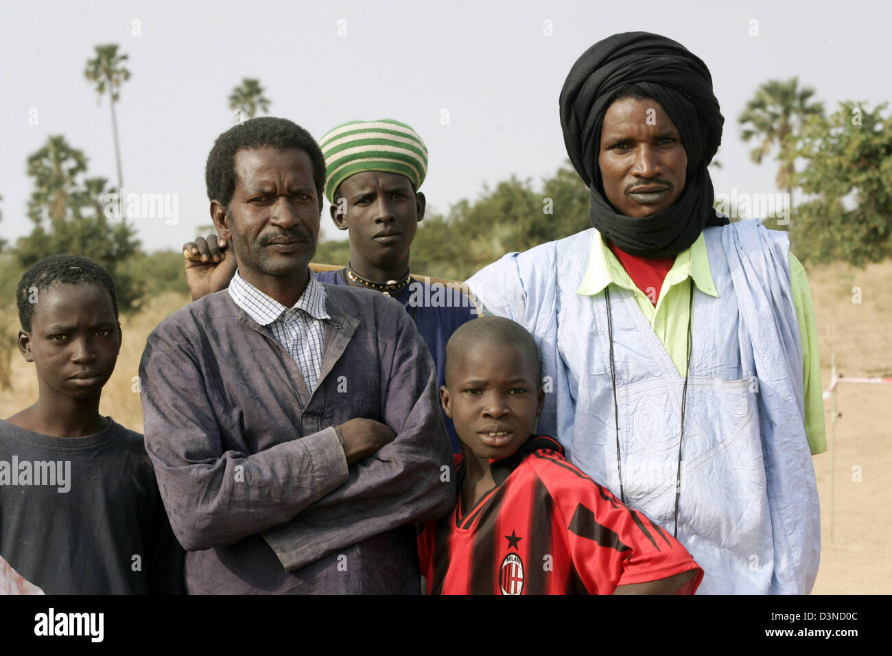 Mli group posing exterior hi-res stock photography and images - Alamy