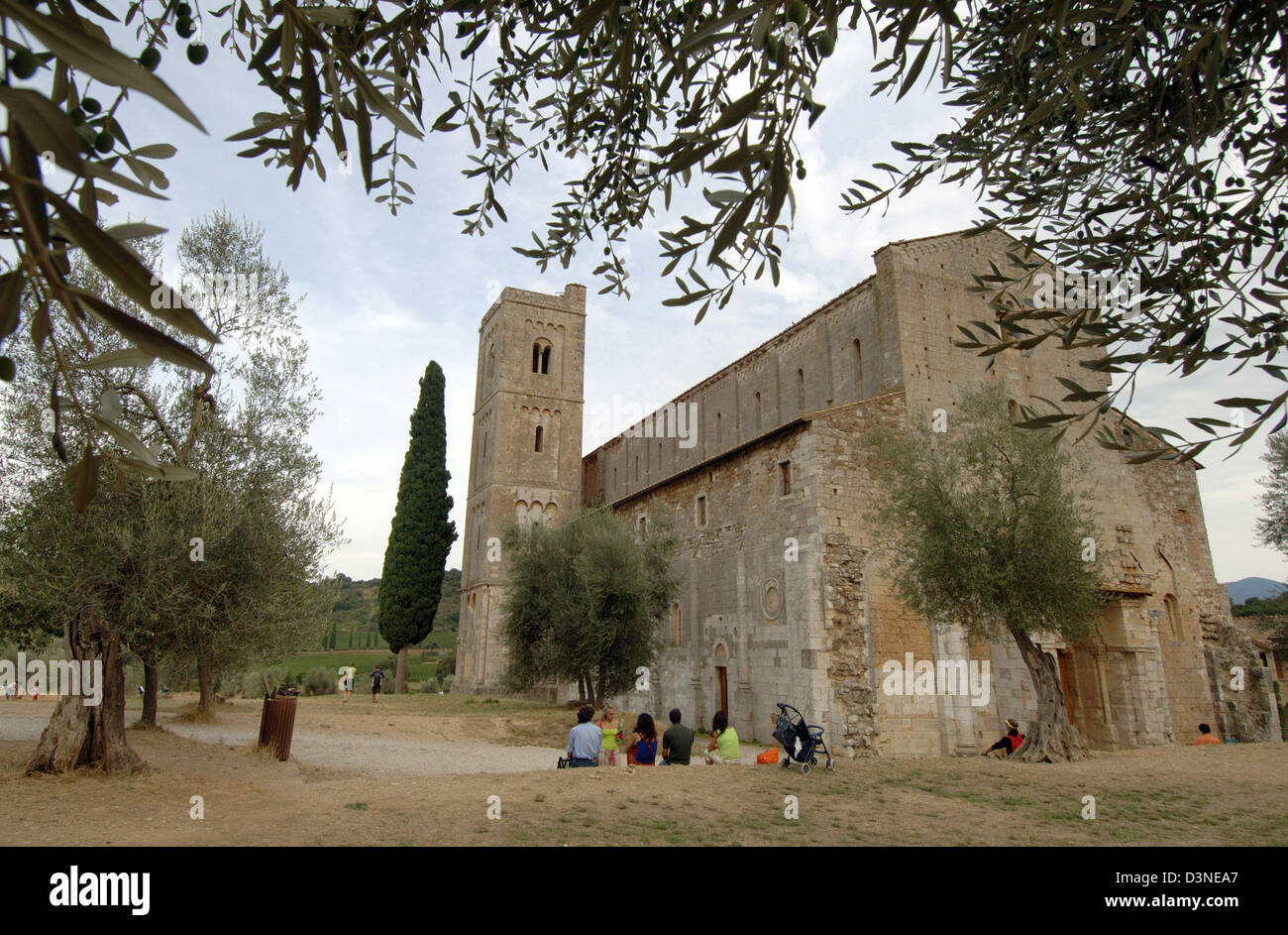(dpa - files) The photo shows the Abbey of St. Antimo ('Abbazia Sant ...