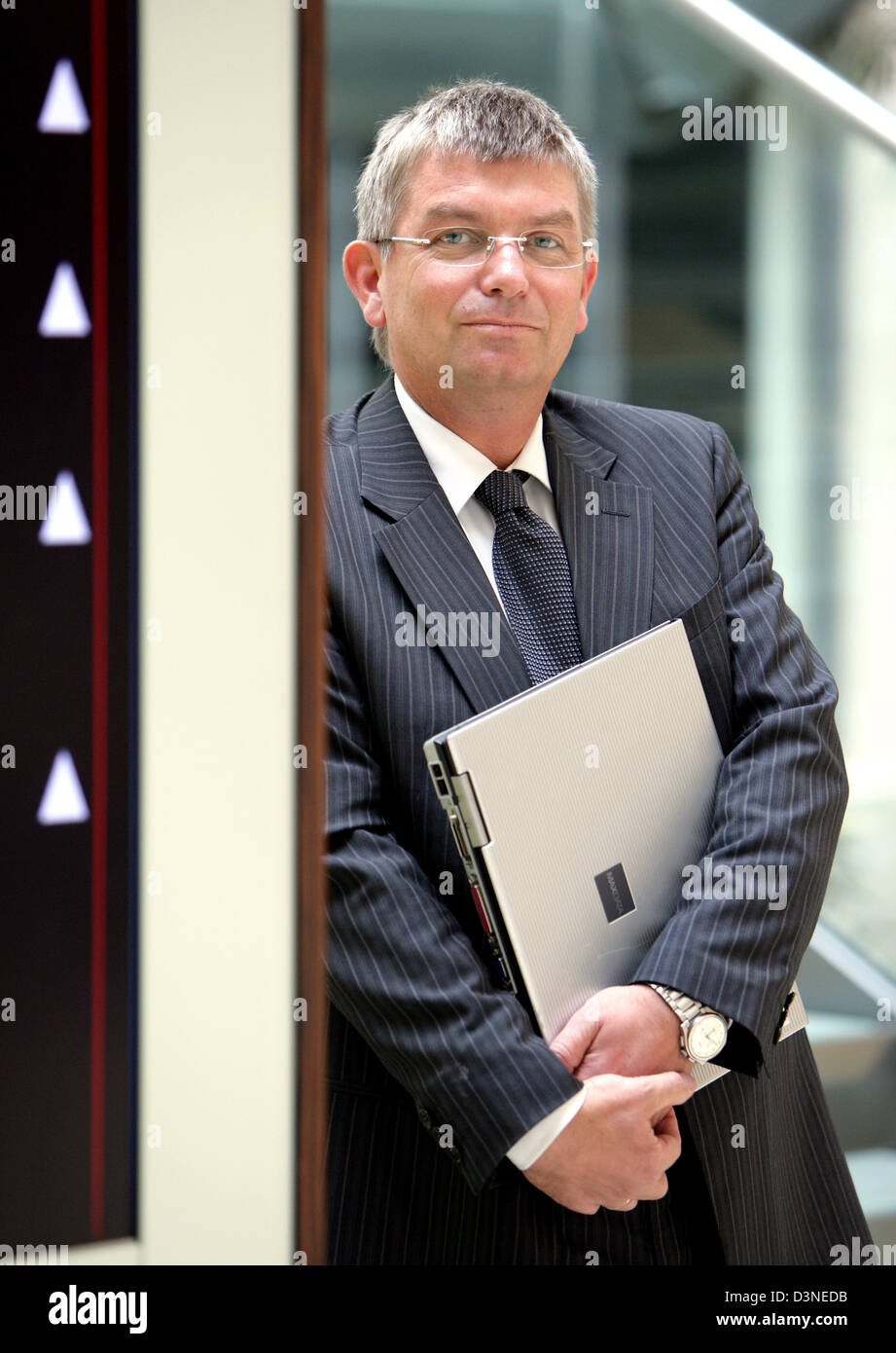 Maxdata hi-res stock photography and images - Alamy