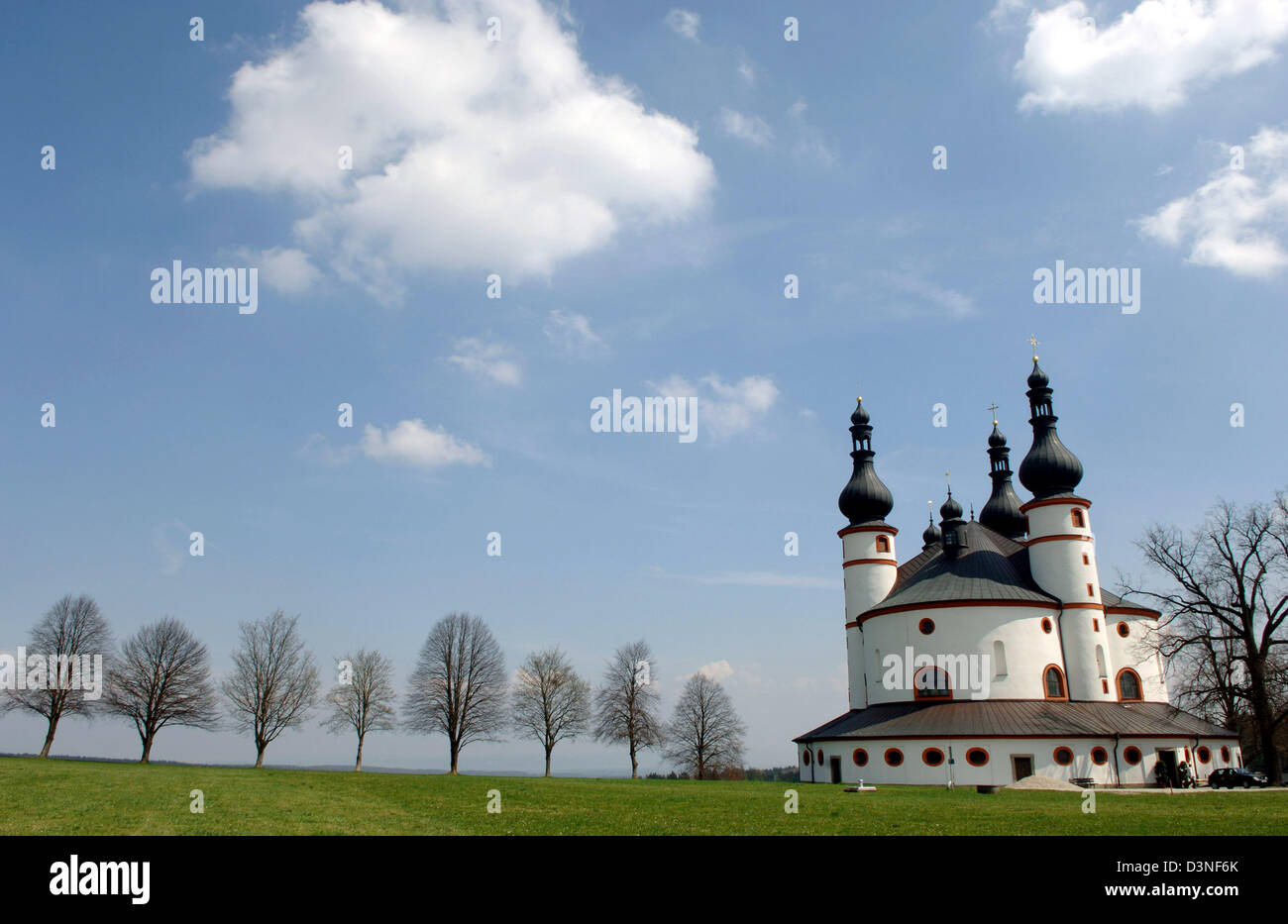 The picture shows the pilgrimage church of the Holy Trinity, also ...