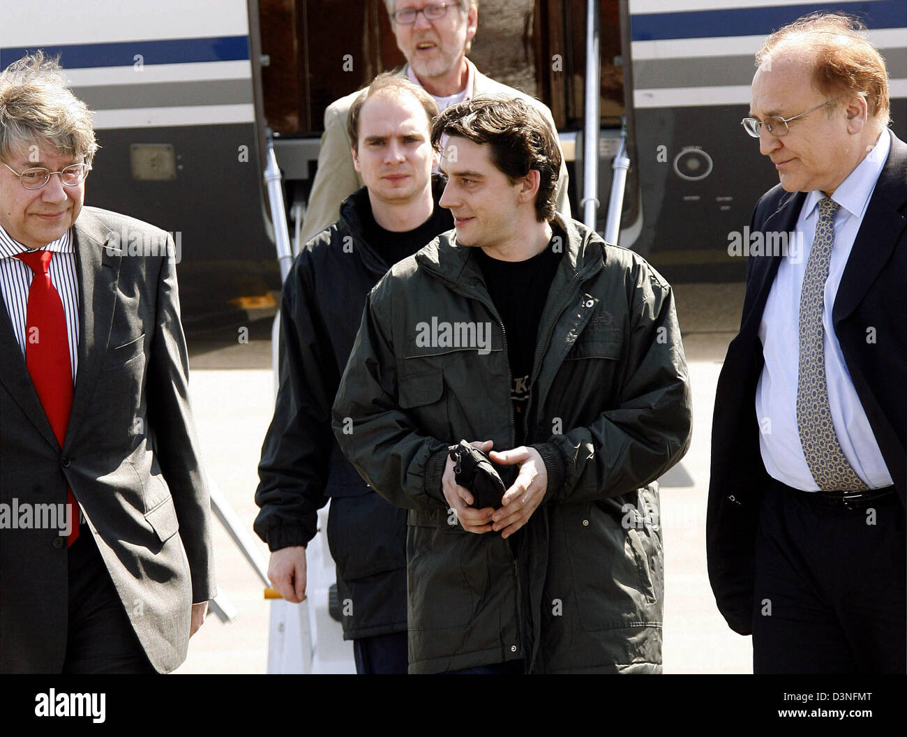 Together with the head of the Foreign Office crisis squad Reinhard ...