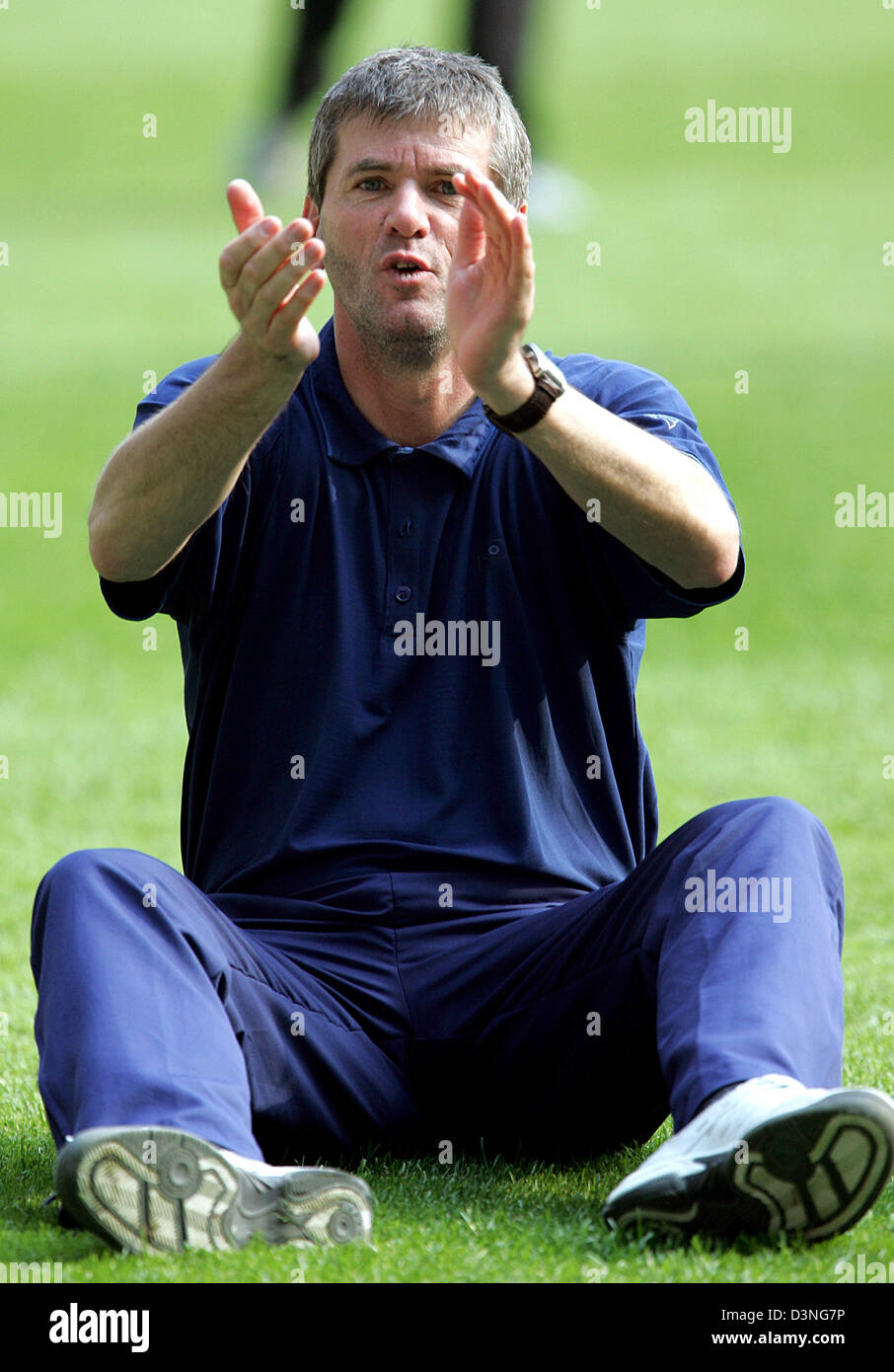 Frankfurt head coach friedhelm funkel hi-res stock photography and ...