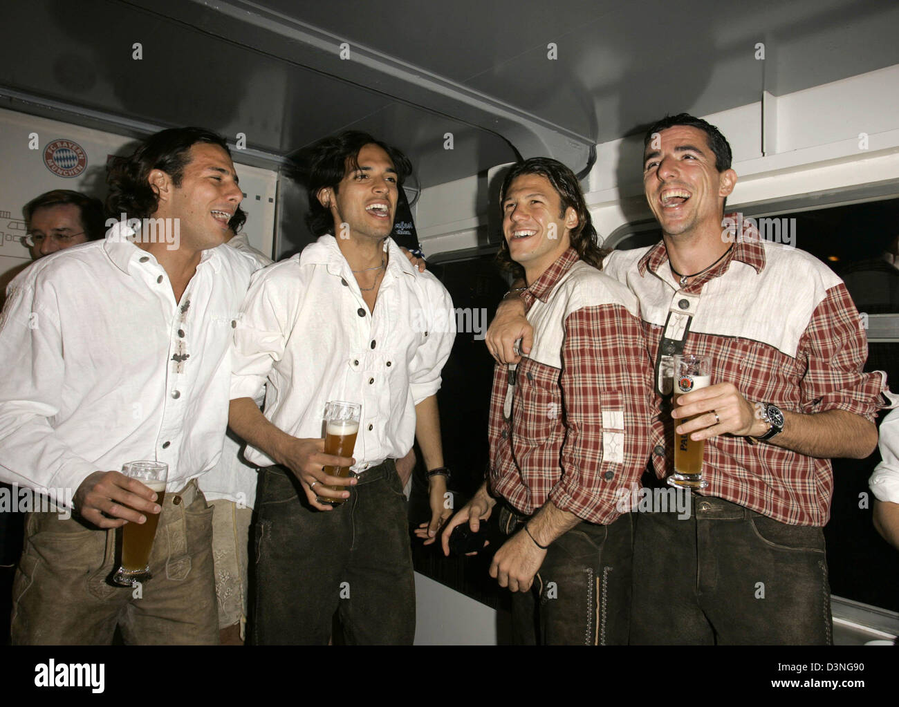 Claudio pizarro roque santa cruz hi-res stock photography and images ...